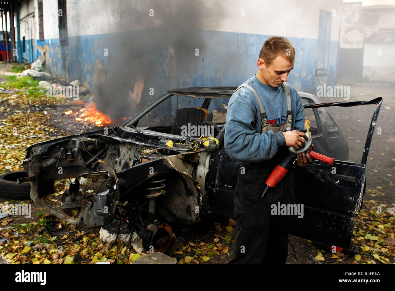 Worker,working-class hand, working-class hands, workman, works,mechanic ...