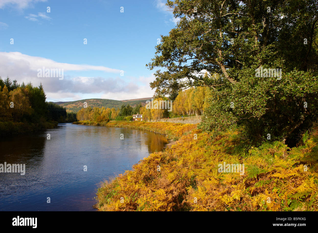 River dee scotland hi-res stock photography and images - Alamy