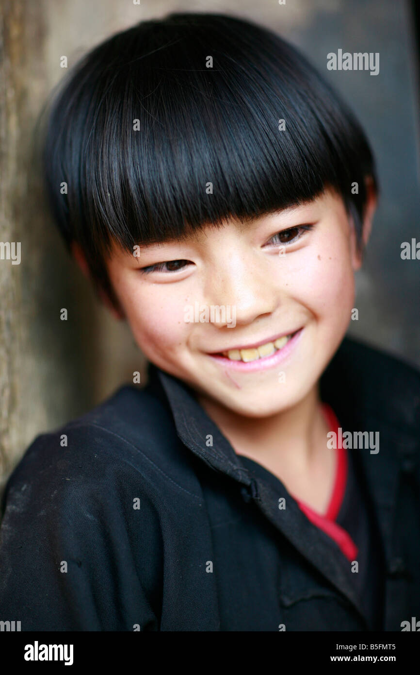 White Hmong boy at the village of Sung La, Pho Bang, Vietnam Stock ...