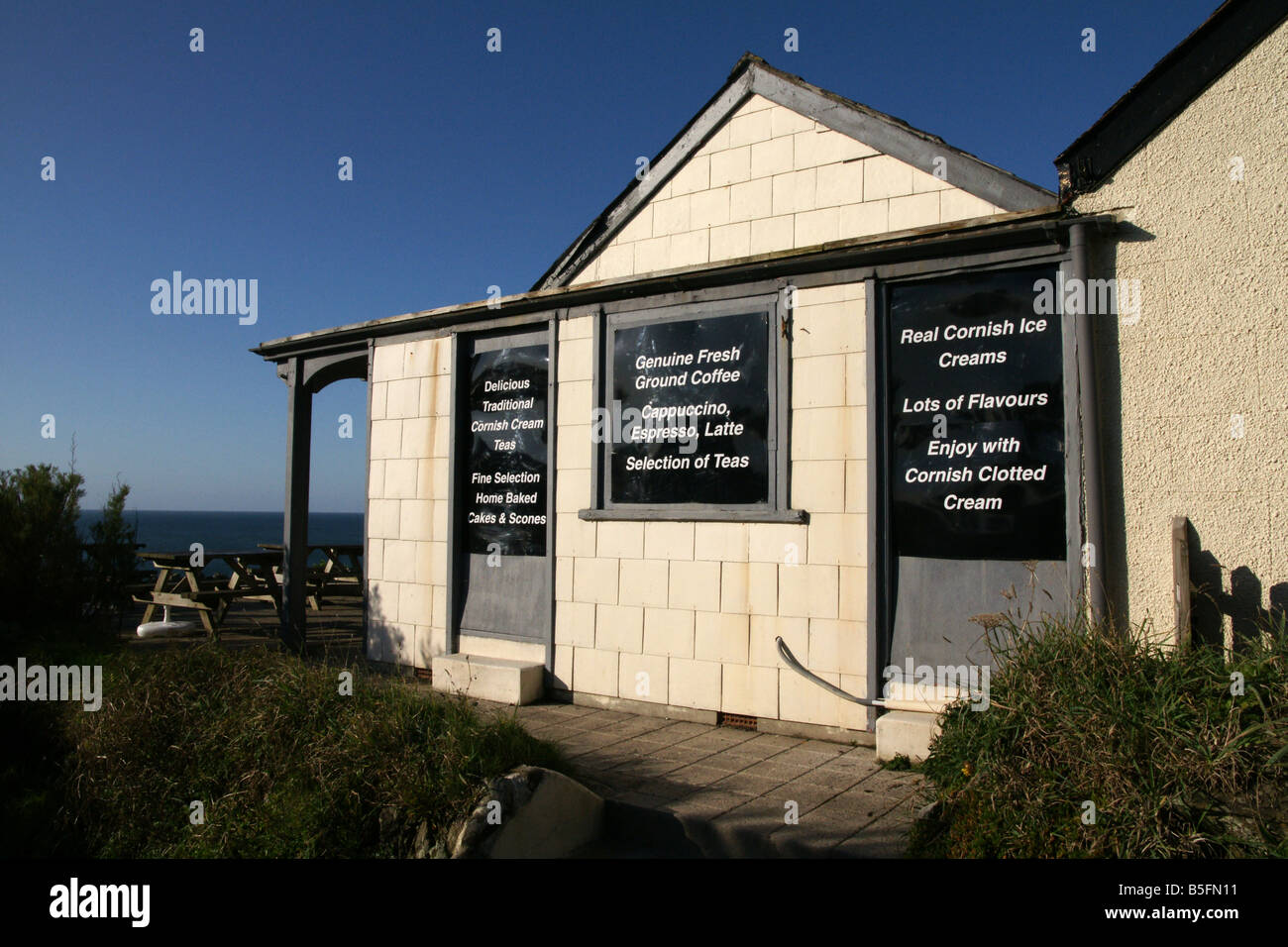 Wavecrest cafe hi-res stock photography and images - Alamy