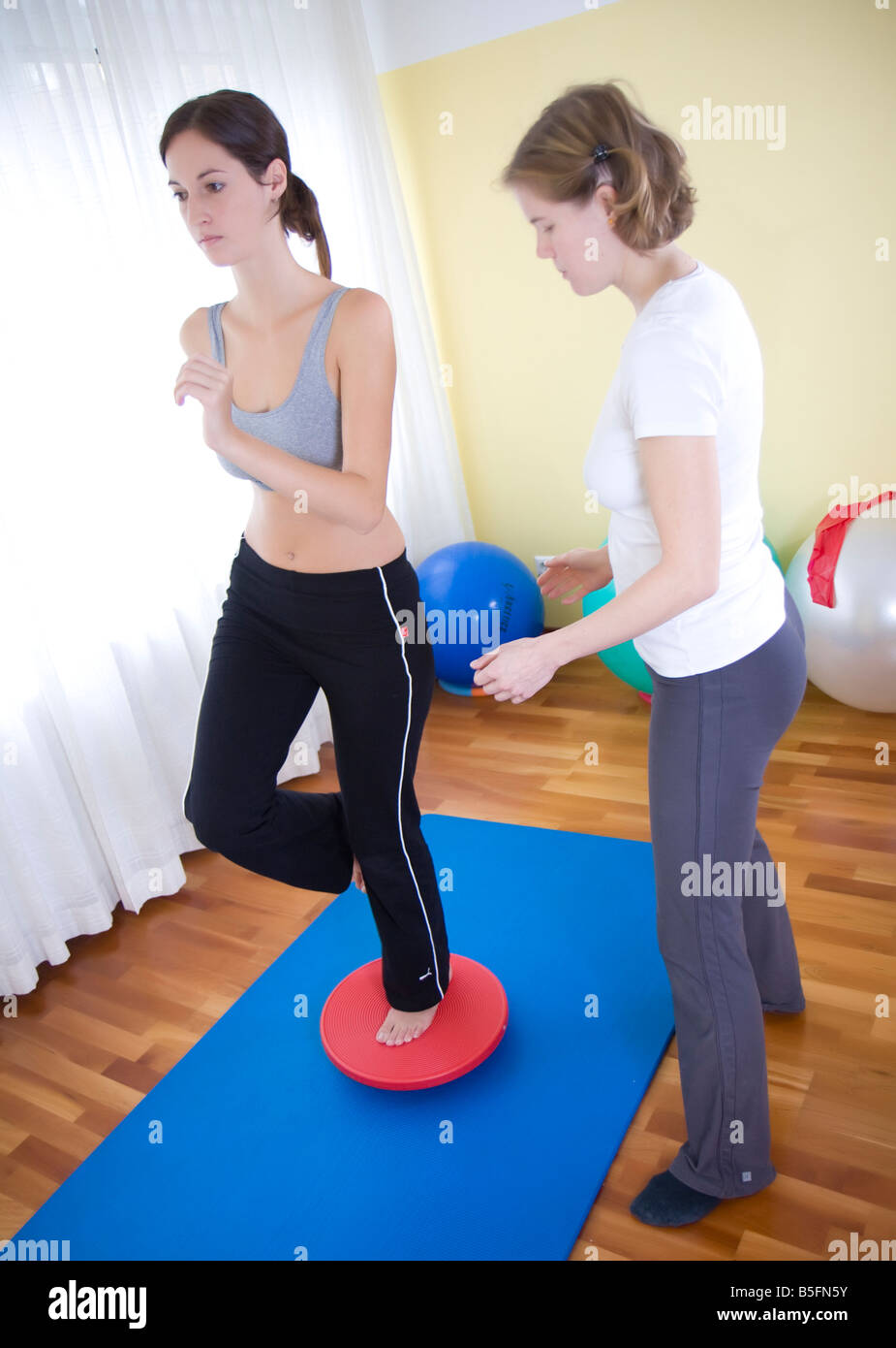 Physio balance hi-res stock photography and images - Alamy