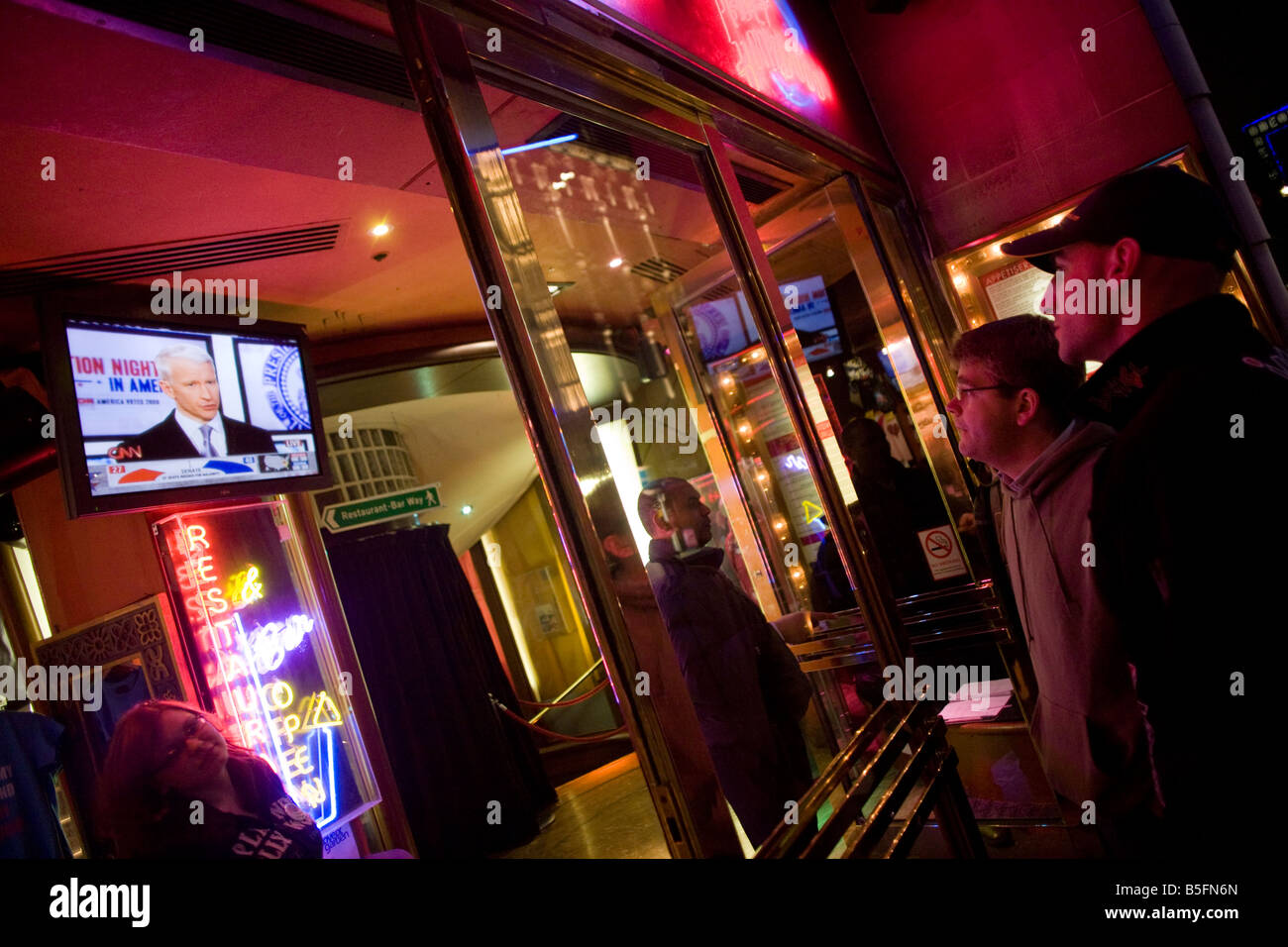 Live TV broadcasts from the US shows overnight results of the 2008 ...