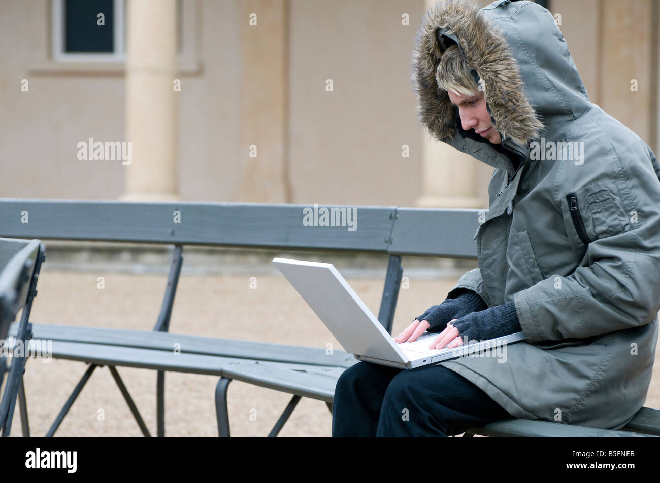 Lonely old man winter alone uk hi-res stock photography and images - Alamy