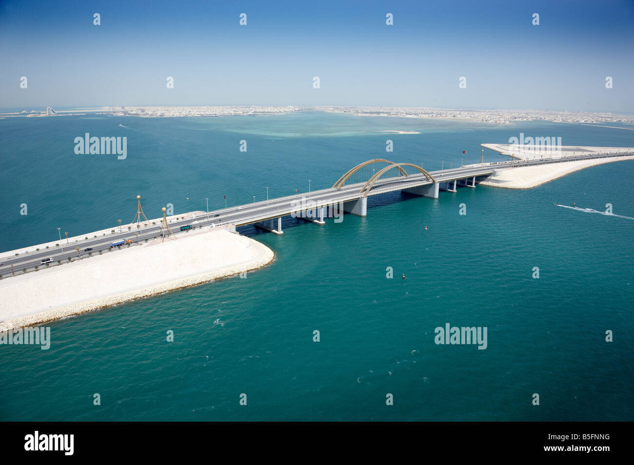 The new bridge in Bahrain linking Manama with Muharraq Island Stock ...