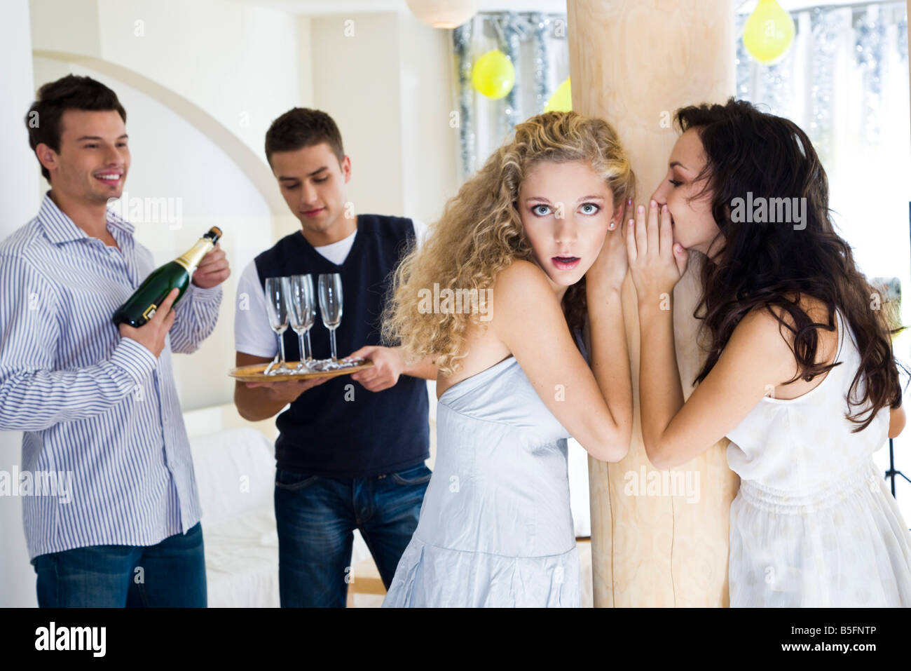 Gossip column hi-res stock photography and images - Alamy