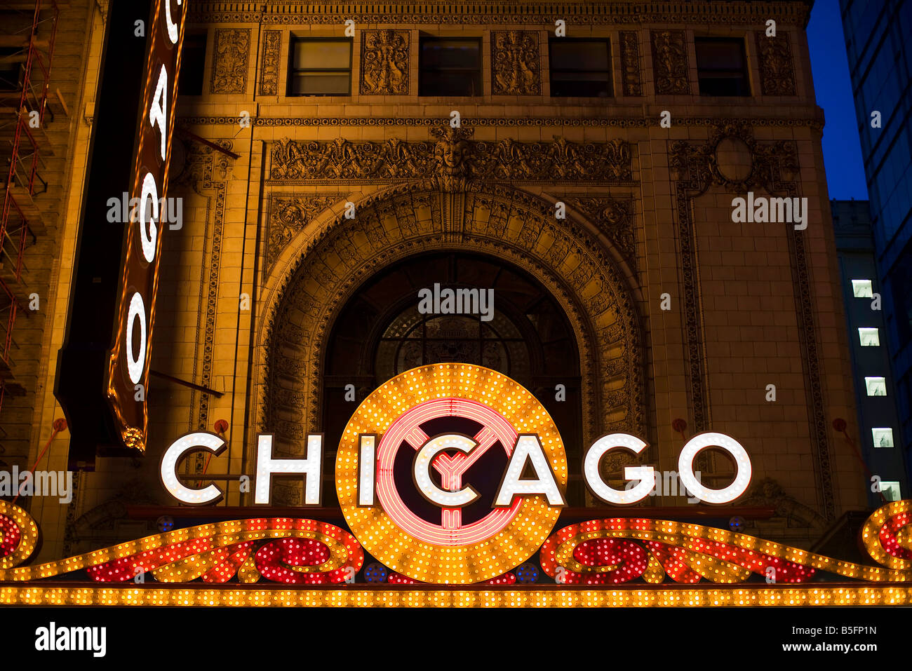 Chicago theatre sign hi-res stock photography and images - Alamy