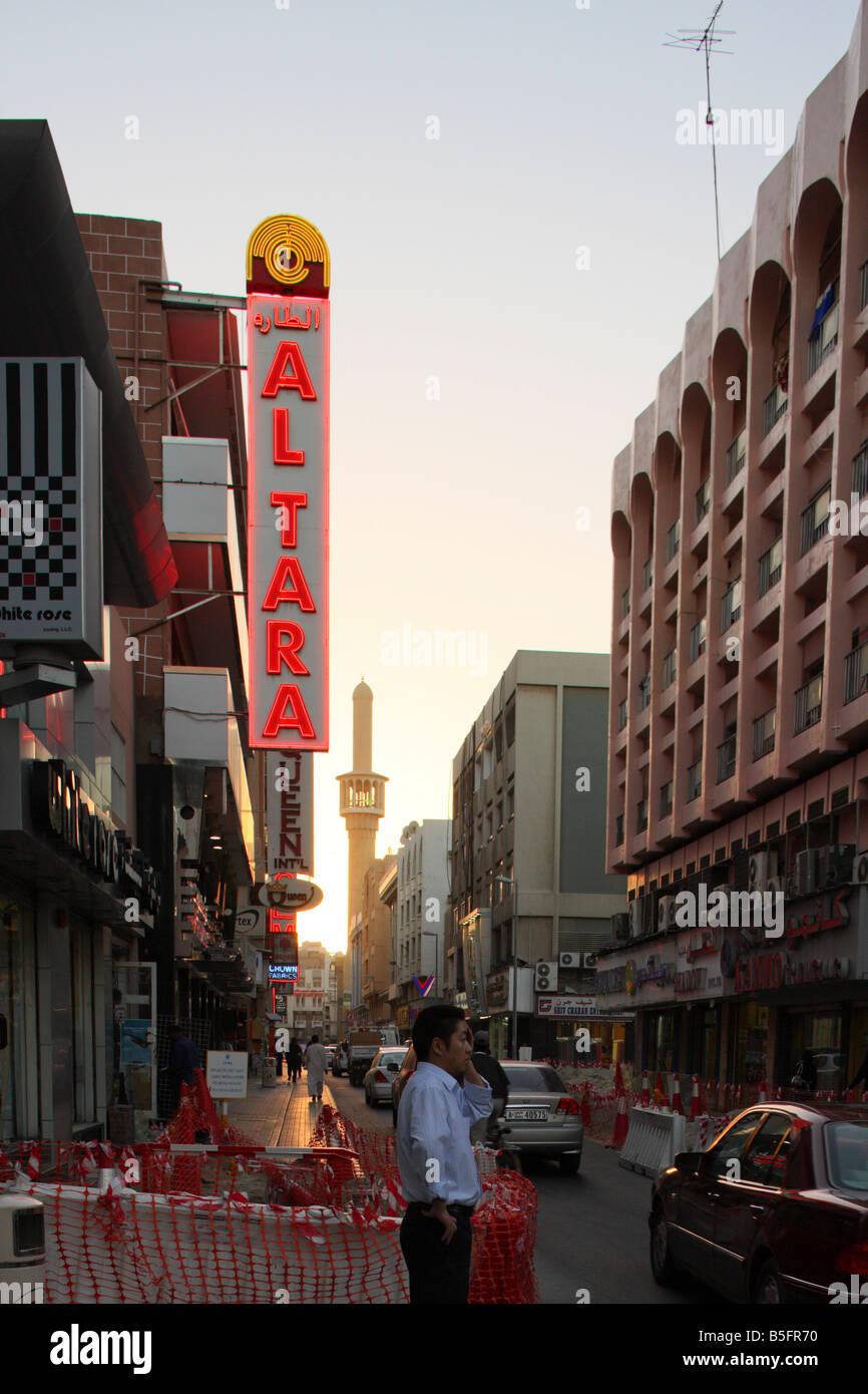 A BUSY STREET IN DUBAI Stock Photo - Alamy