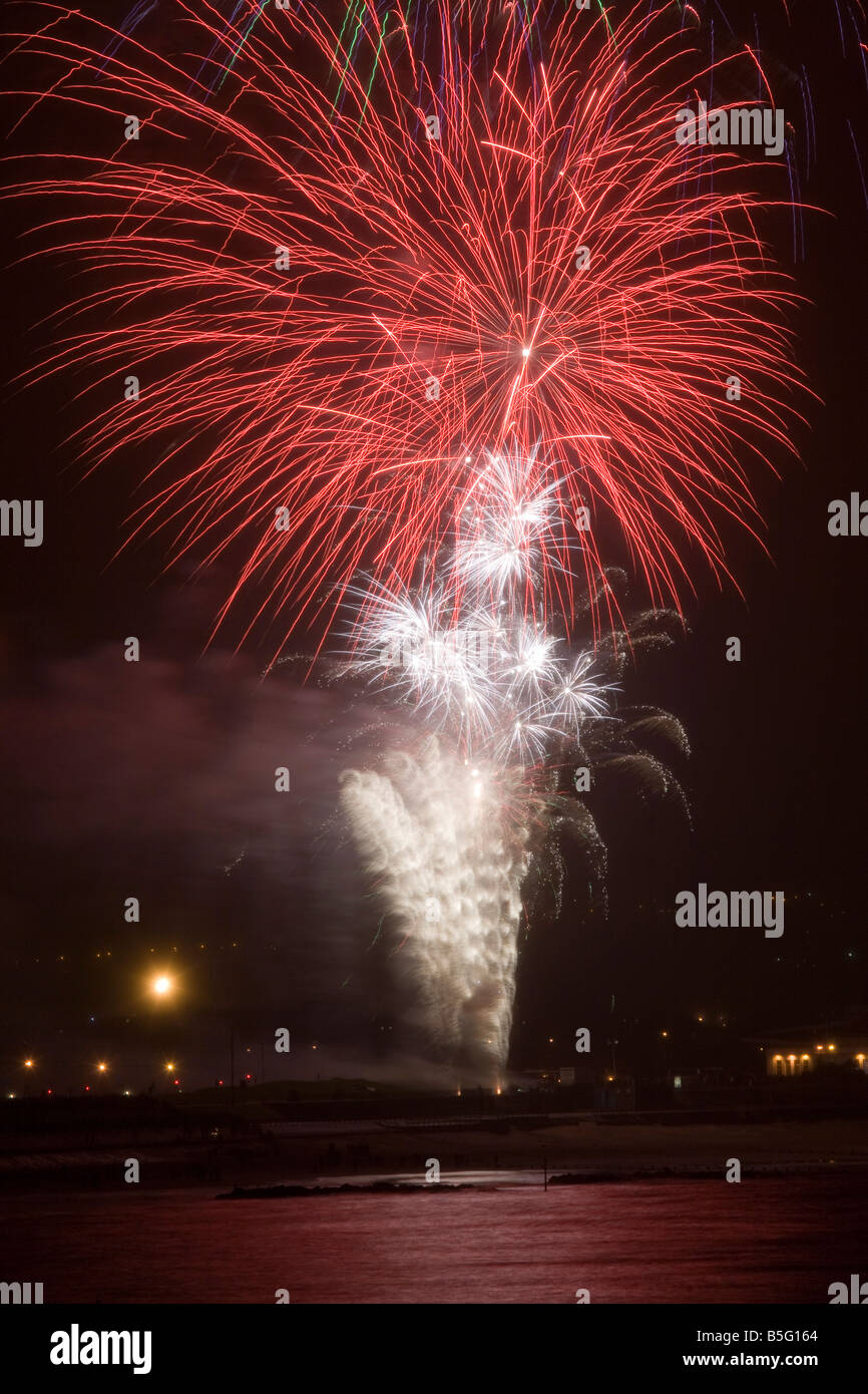 Exploding fireworks aerial hi-res stock photography and images - Alamy