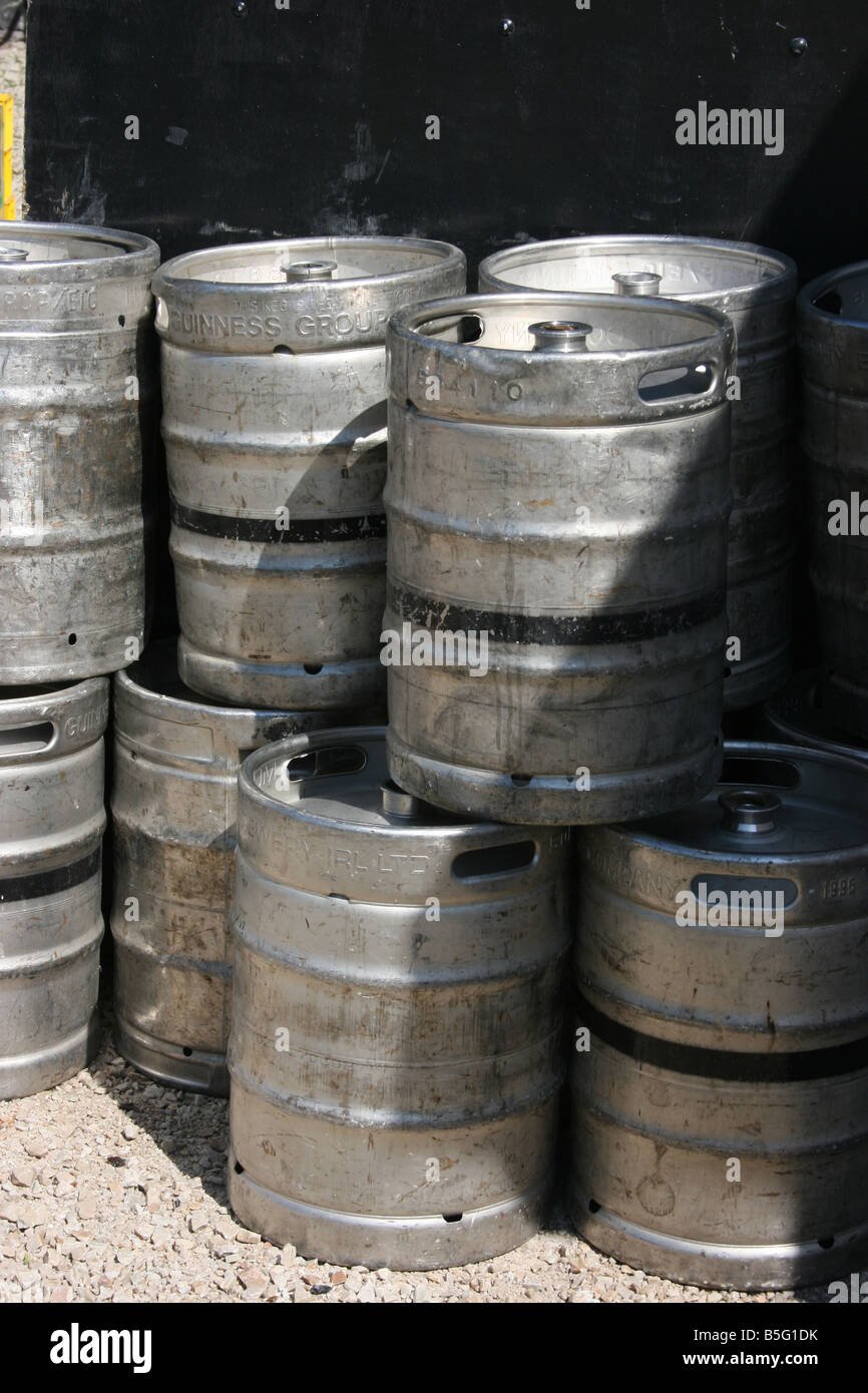 Irish beer kegs hi-res stock photography and images - Alamy
