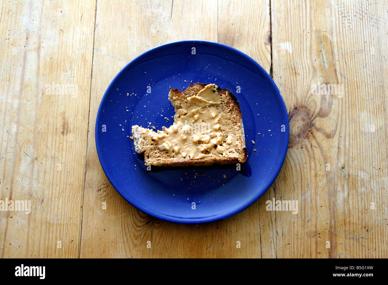 Toast bites hi-res stock photography and images - Alamy