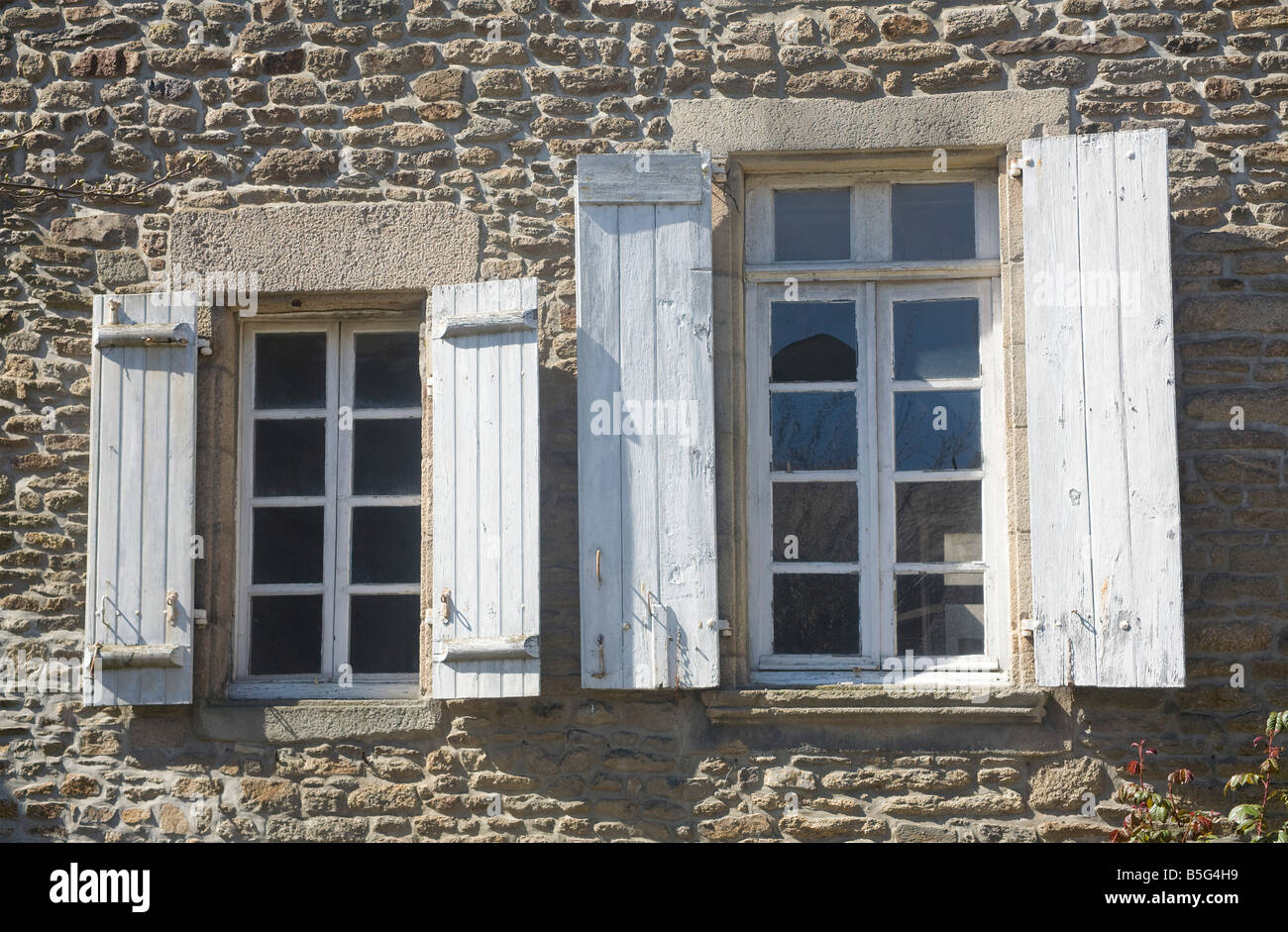 Windowpane shutter hi-res stock photography and images - Alamy