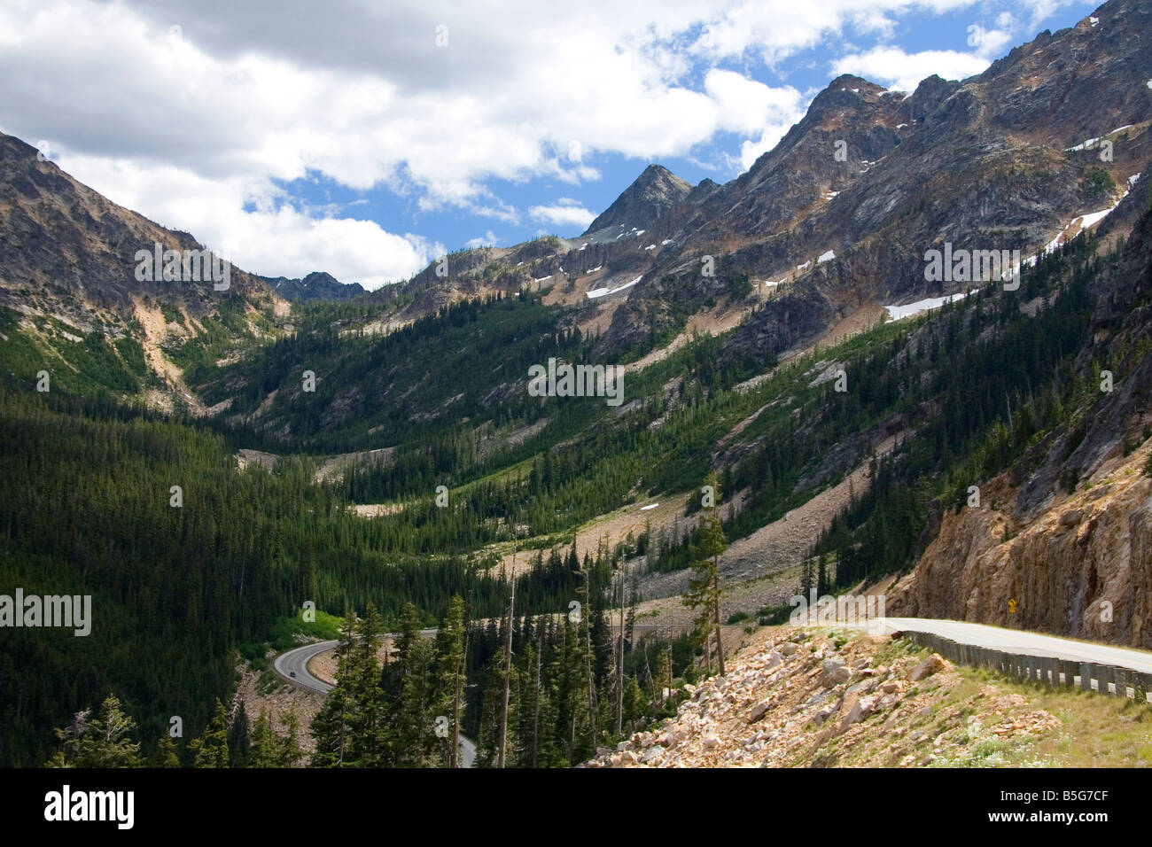 Cascade mountain range hi-res stock photography and images - Alamy