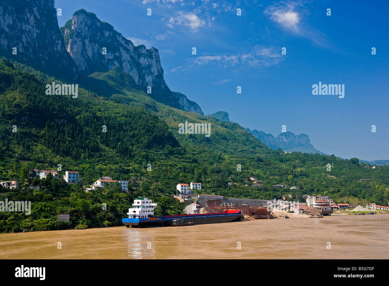 Three Gorges Sanxia Dam High Resolution Stock Photography and Images ...