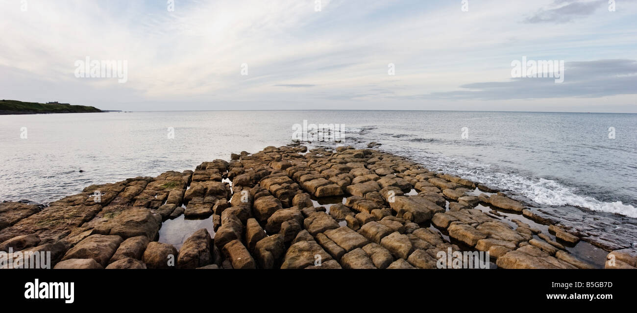 Northumberland beach rocks hi-res stock photography and images - Alamy