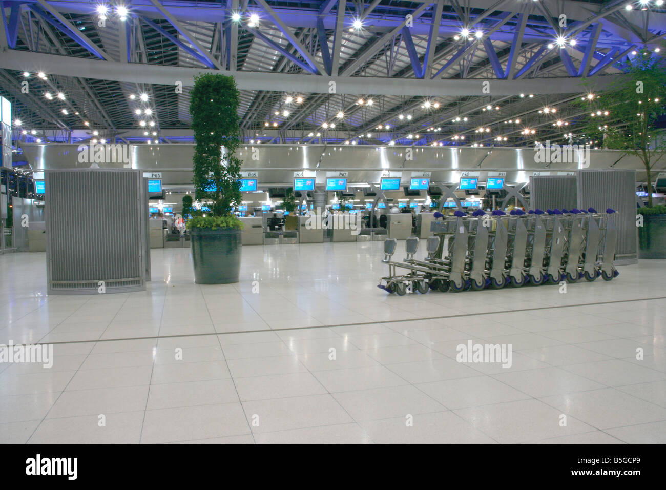 airport trolley night shut at bangkok new airport suvarnabhummi Stock ...