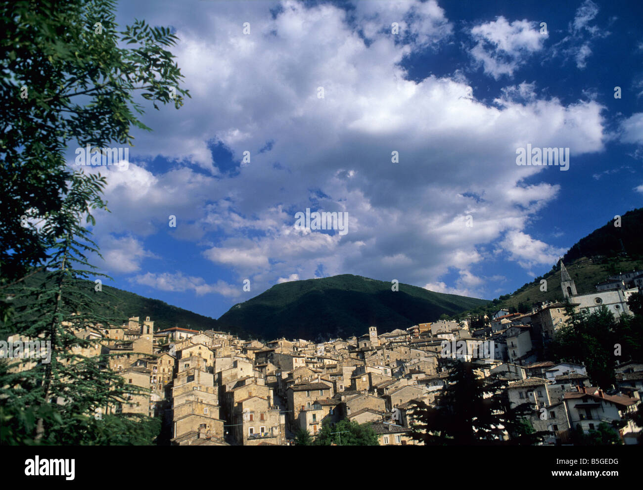 Scanno , L'Aquila, Abruzzo, Italy Stock Photo - Alamy