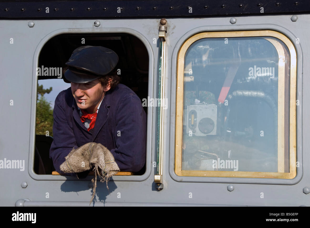 Fireman steam locomotive hi-res stock photography and images - Alamy