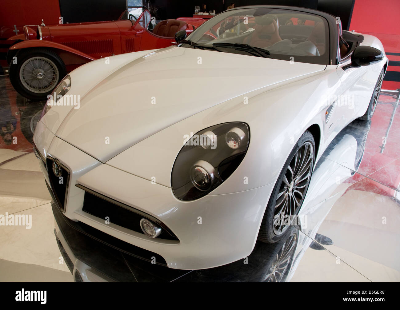 Alfa Romeo 8c with 1930's C6 behind Stock Photo - Alamy