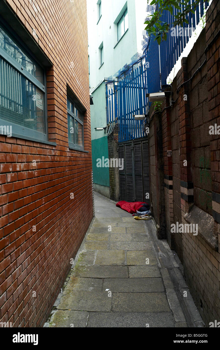 Person in an alleyway hi-res stock photography and images - Alamy