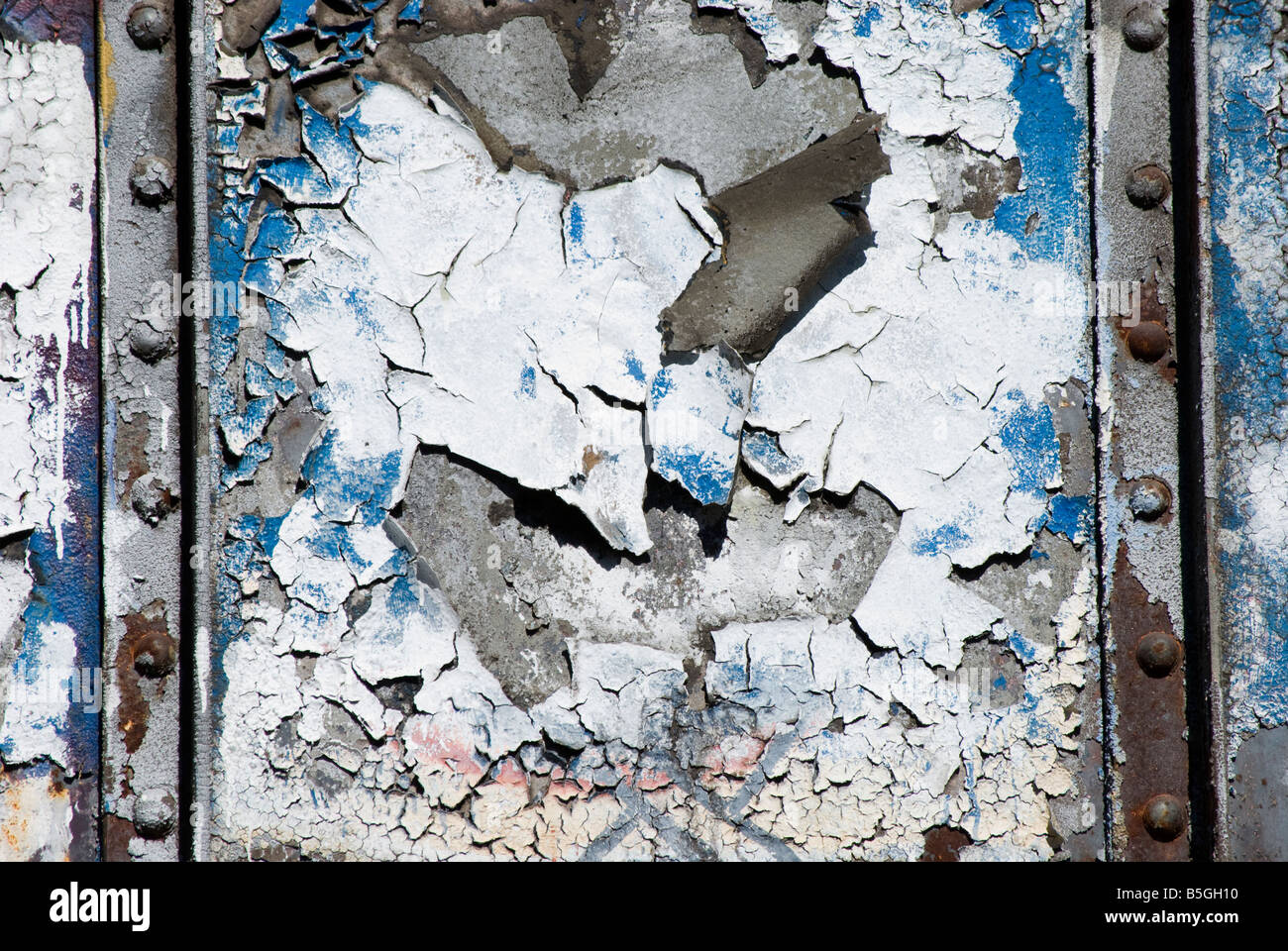 Chipping painting hi-res stock photography and images - Alamy
