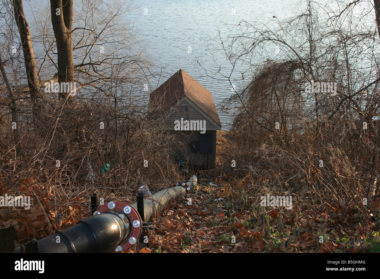 A pumphouse overlooking Ford Lake in Ypsilanti Stock Photo - Alamy