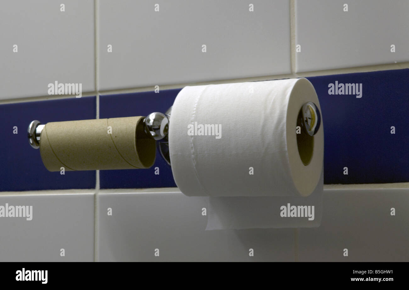 Empty loo roll hi-res stock photography and images - Alamy