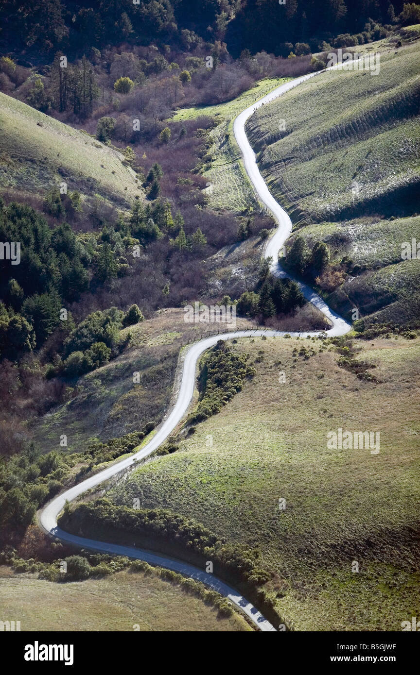 Us road winding aerial hi-res stock photography and images - Alamy