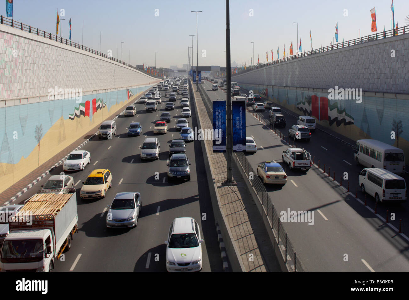RUSH HOUR IN DUBAI Stock Photo - Alamy