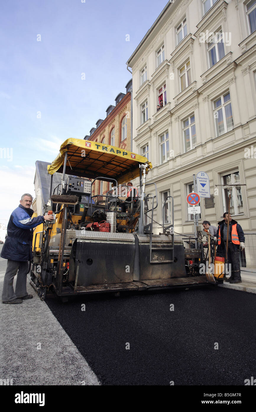 Bitumen coating hi-res stock photography and images - Alamy