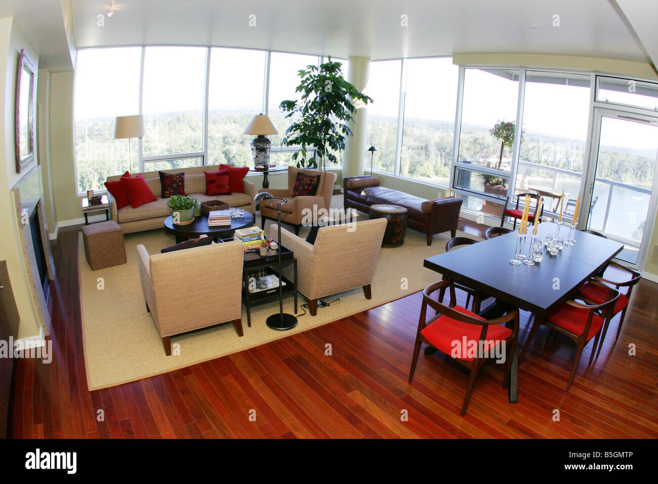 Interior high rise apartment family hi-res stock photography and images ...