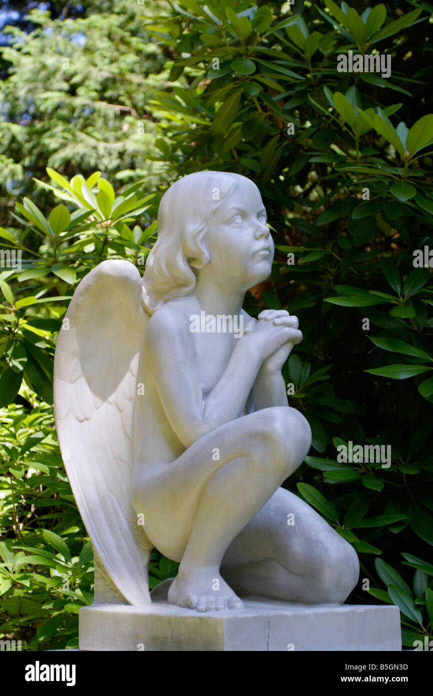 Cherub angel hi-res stock photography and images - Alamy