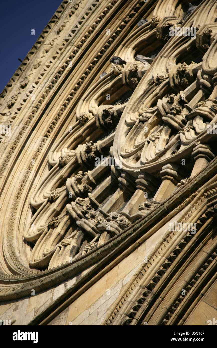 York minster rose window hi-res stock photography and images - Alamy