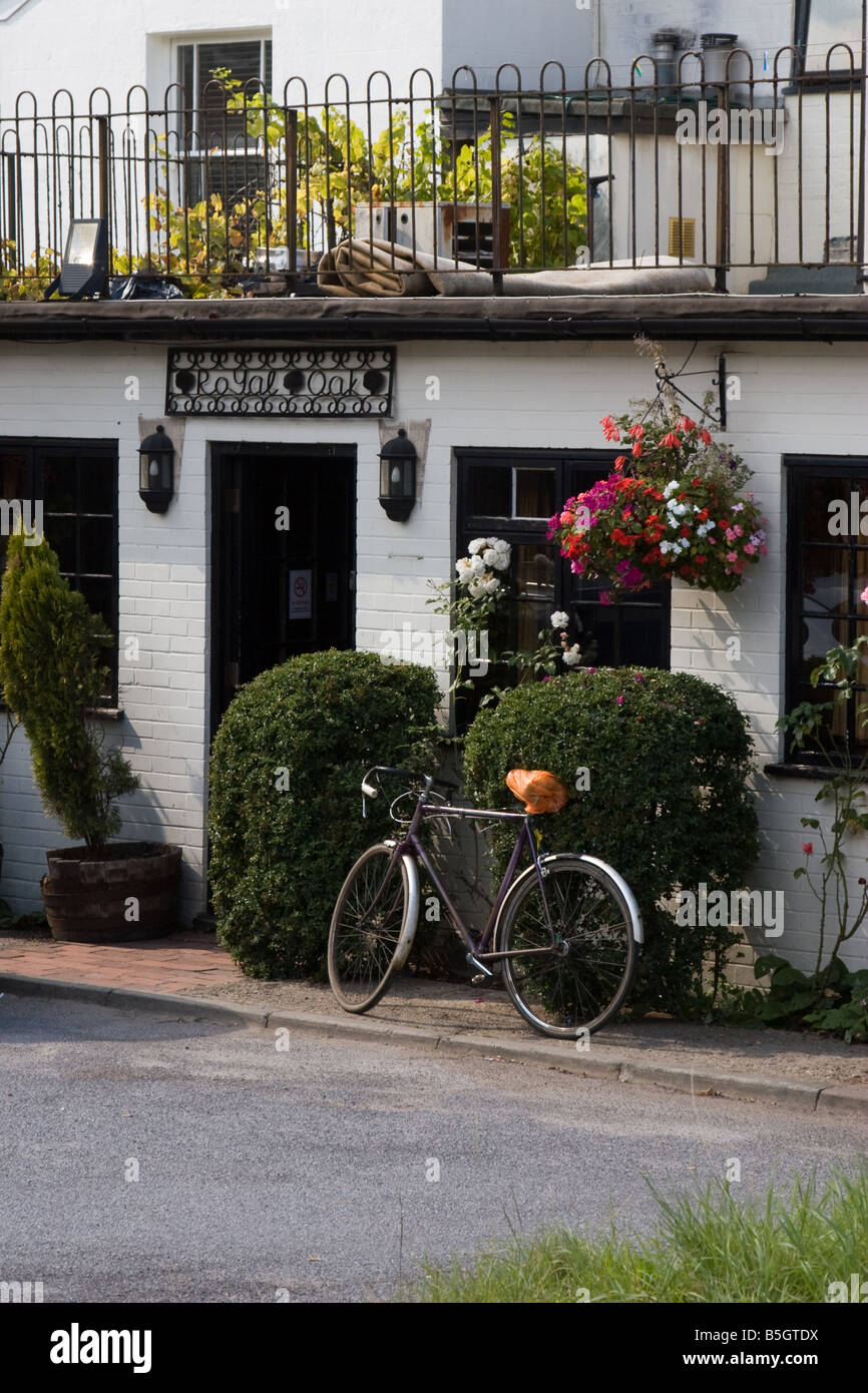 Bicycle sits outside pub Stock Photo - Alamy