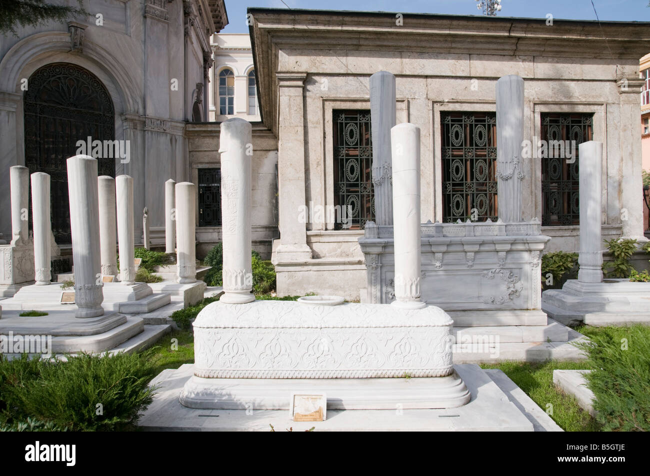 Turkey Istanbul The cemetery around the tomb of Sultan Mahmut II Stock ...