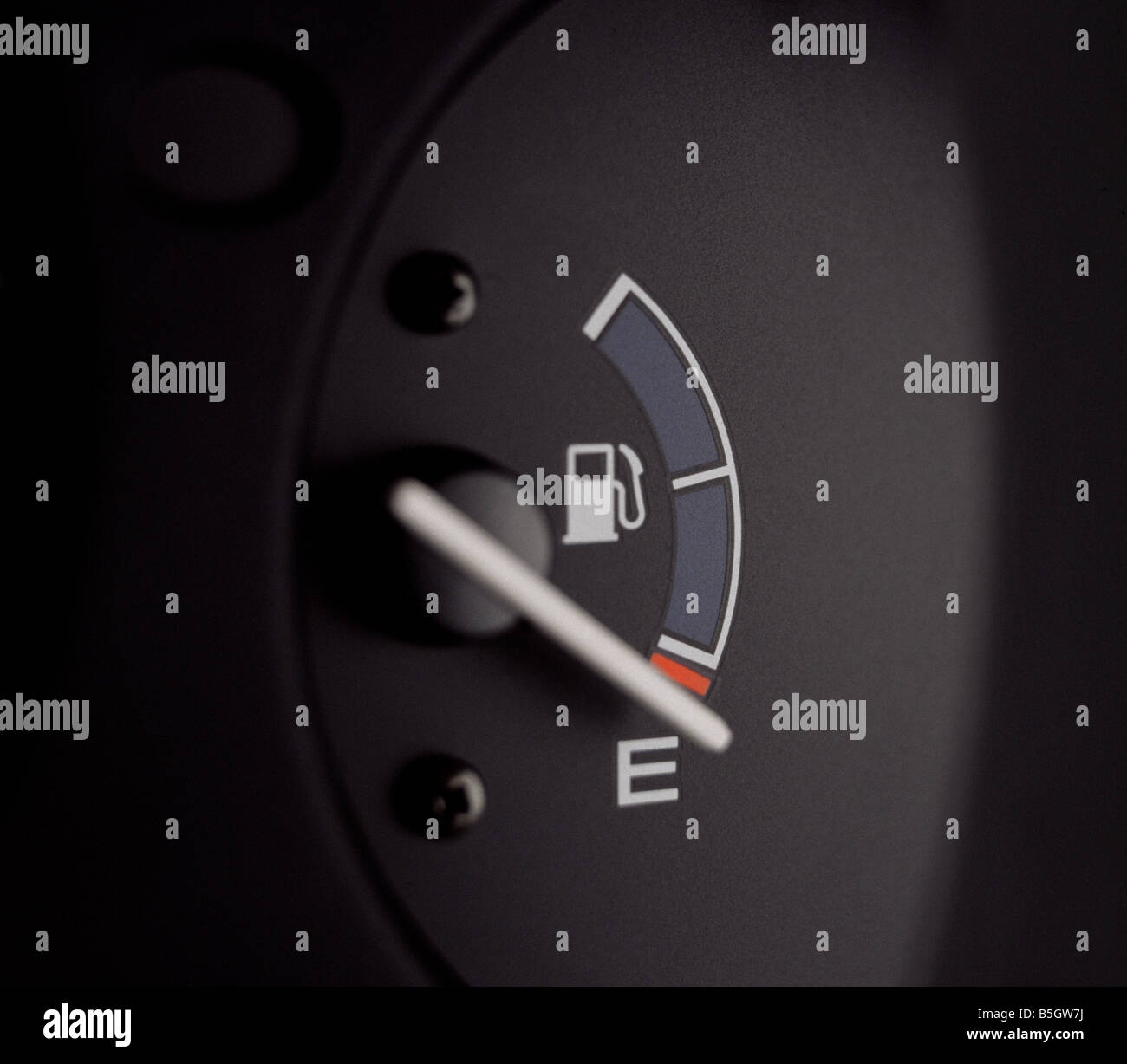 Empty petrol gauge hi-res stock photography and images - Alamy
