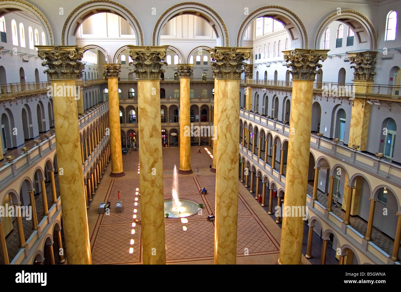 Headquarters colonnade arch hi-res stock photography and images - Alamy
