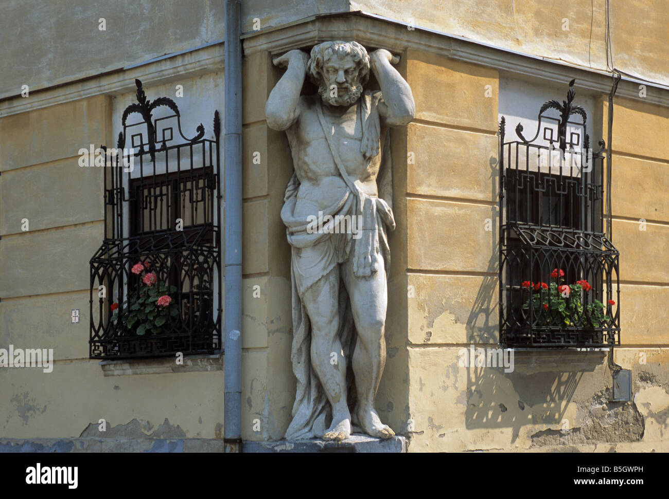 Statue of corgon hi-res stock photography and images - Alamy