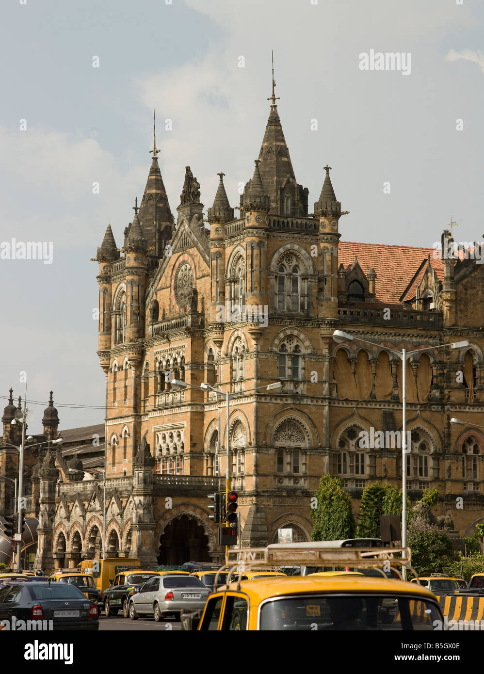 Victoria terminus railway station hi-res stock photography and images ...
