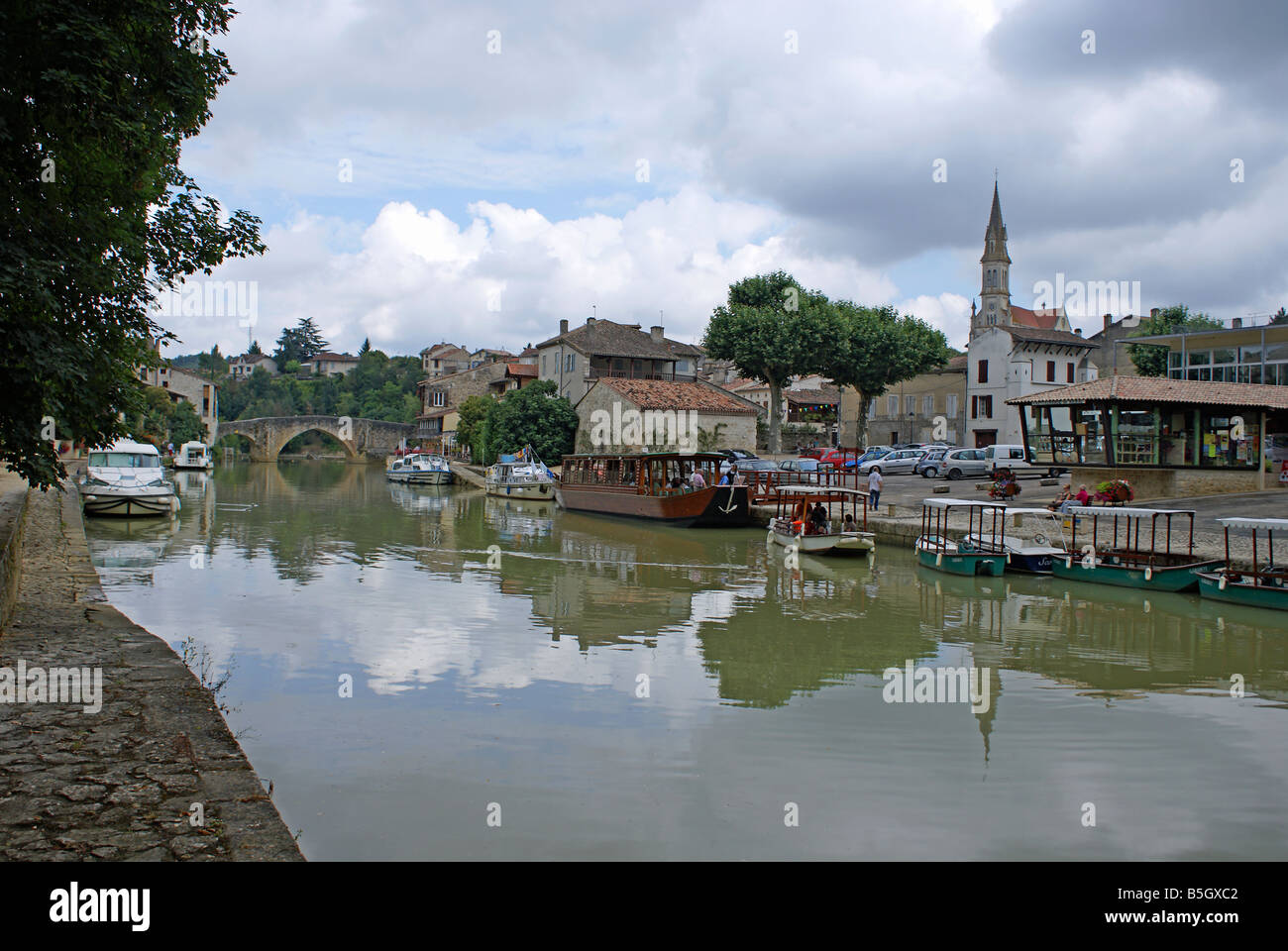 Nerac france baise river hi-res stock photography and images - Alamy