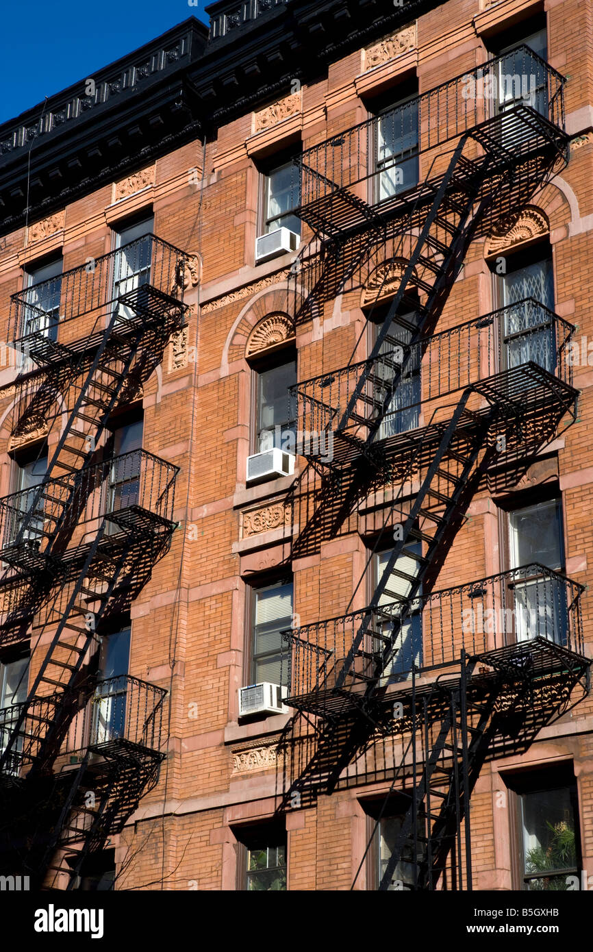 Apartment fire escape new york hi-res stock photography and images - Alamy