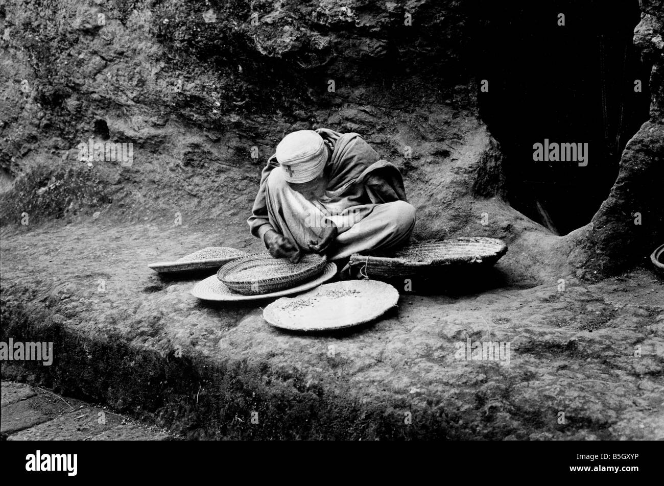 Ethiopian Orthodox hermit at Lalibela, Ethiopia Stock Photo - Alamy