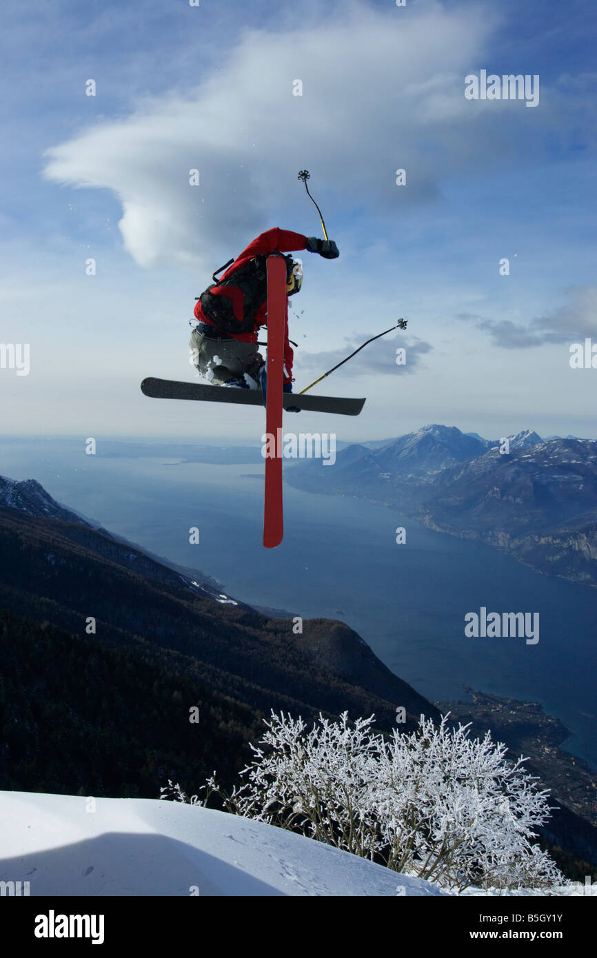 Extreme skier doing a stunt Stock Photo - Alamy