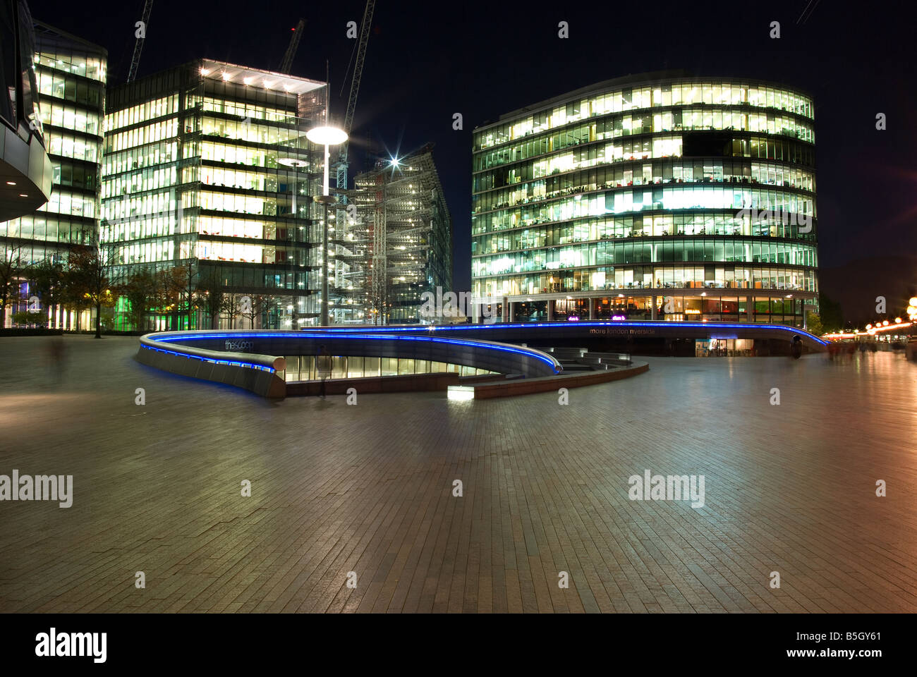 More london riverside office development hi-res stock photography and ...