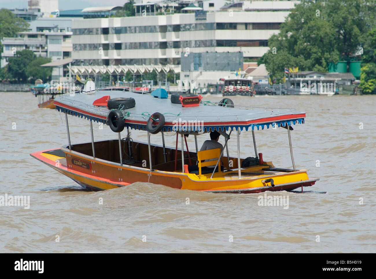 Bangkok river ferry hi-res stock photography and images - Alamy