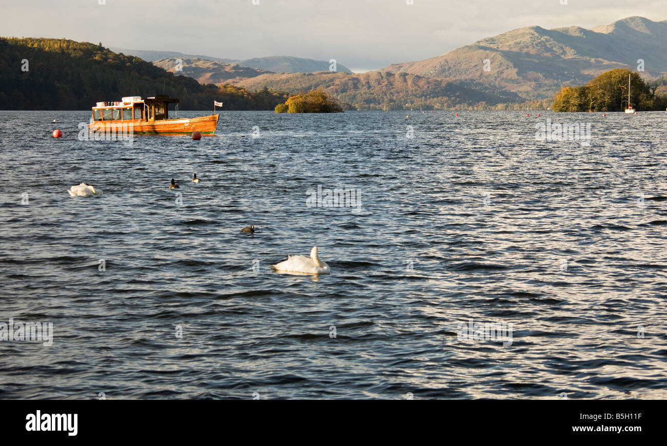 Lake windermere and mountains hi-res stock photography and images - Alamy