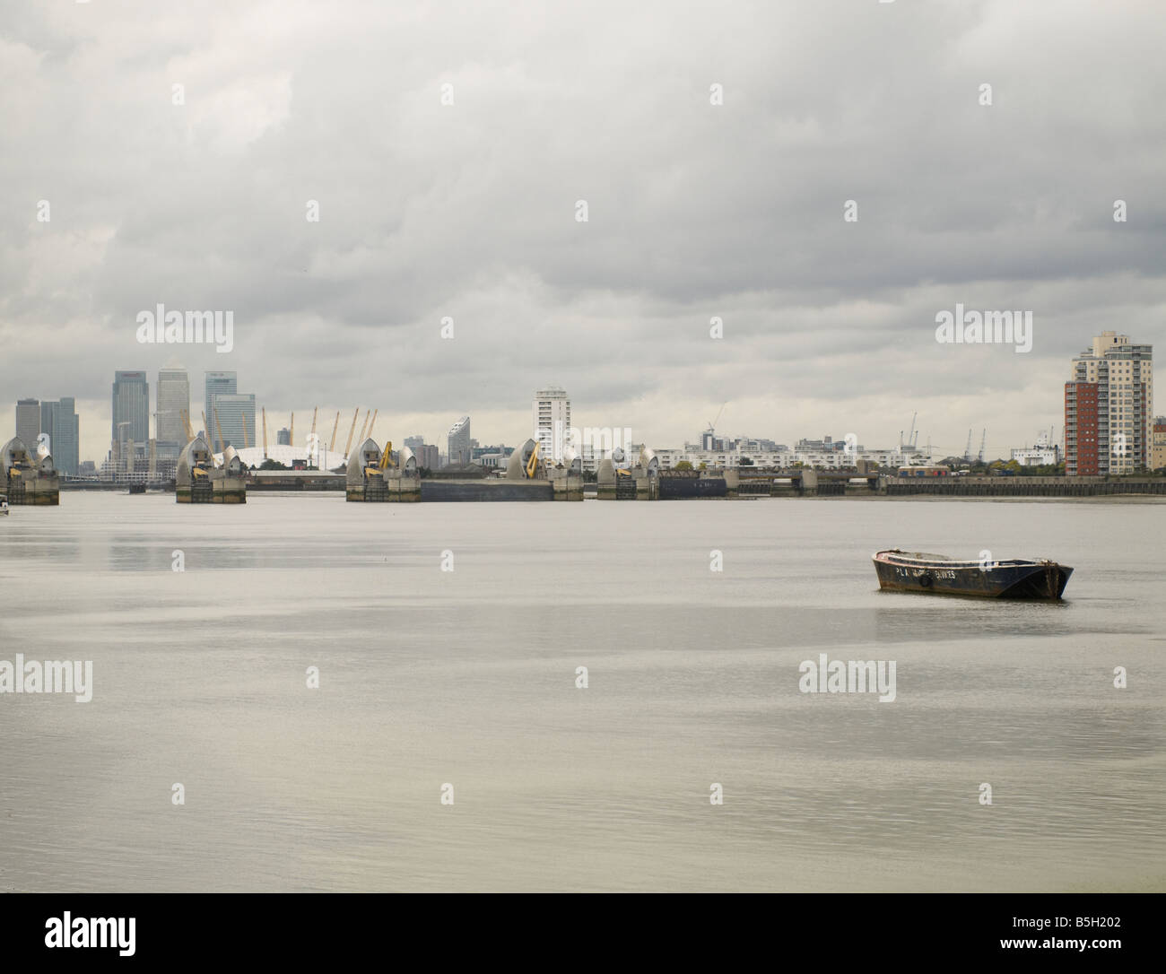 London east end skyline hi-res stock photography and images - Alamy