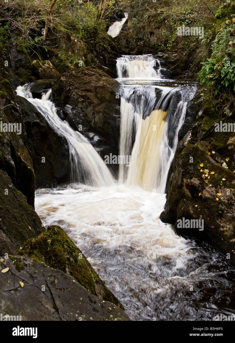 Stream of water falling from Ingleton Waterfall Stock Photo - Alamy
