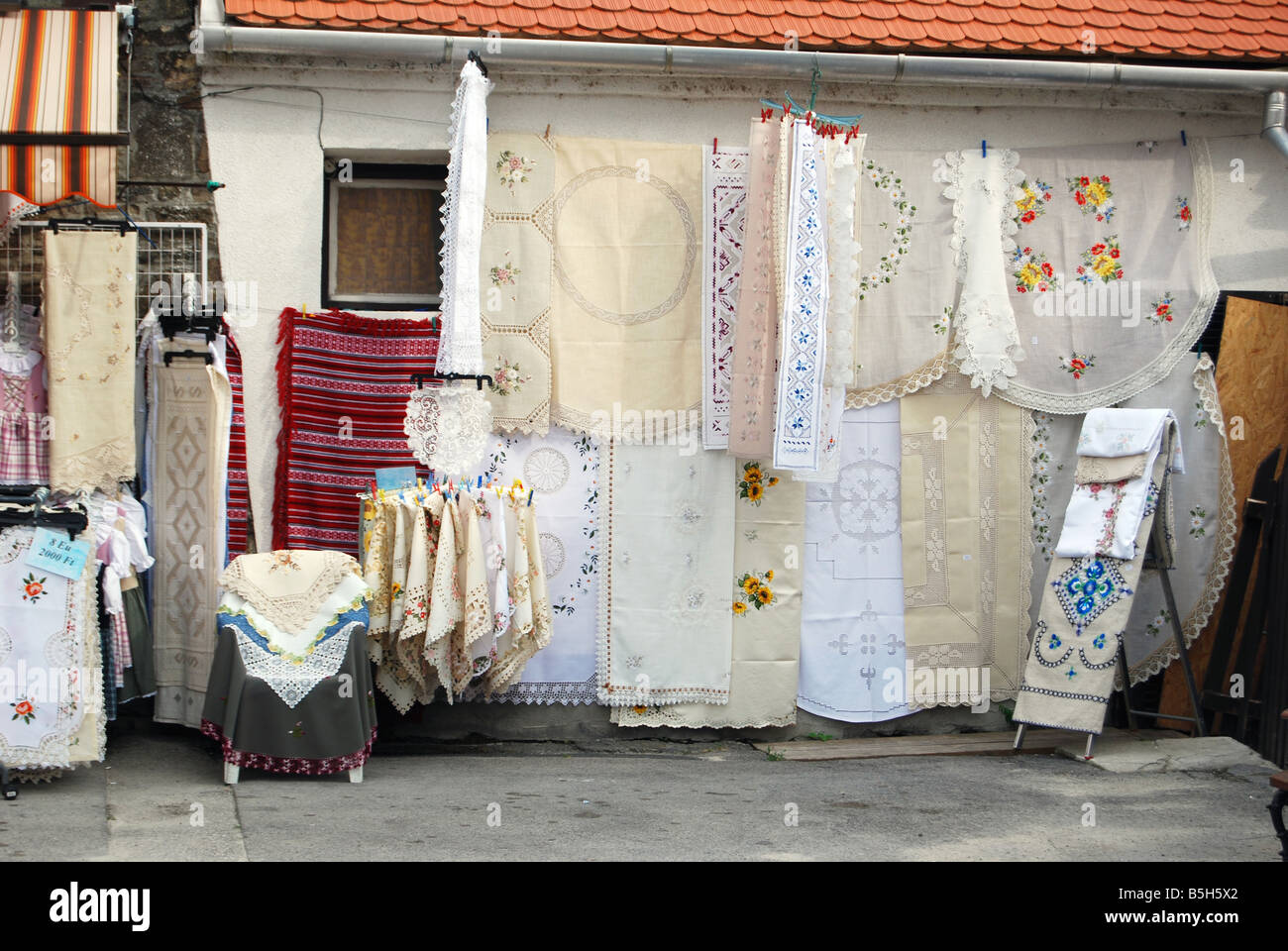 Hungarian embroidery hi-res stock photography and images - Alamy