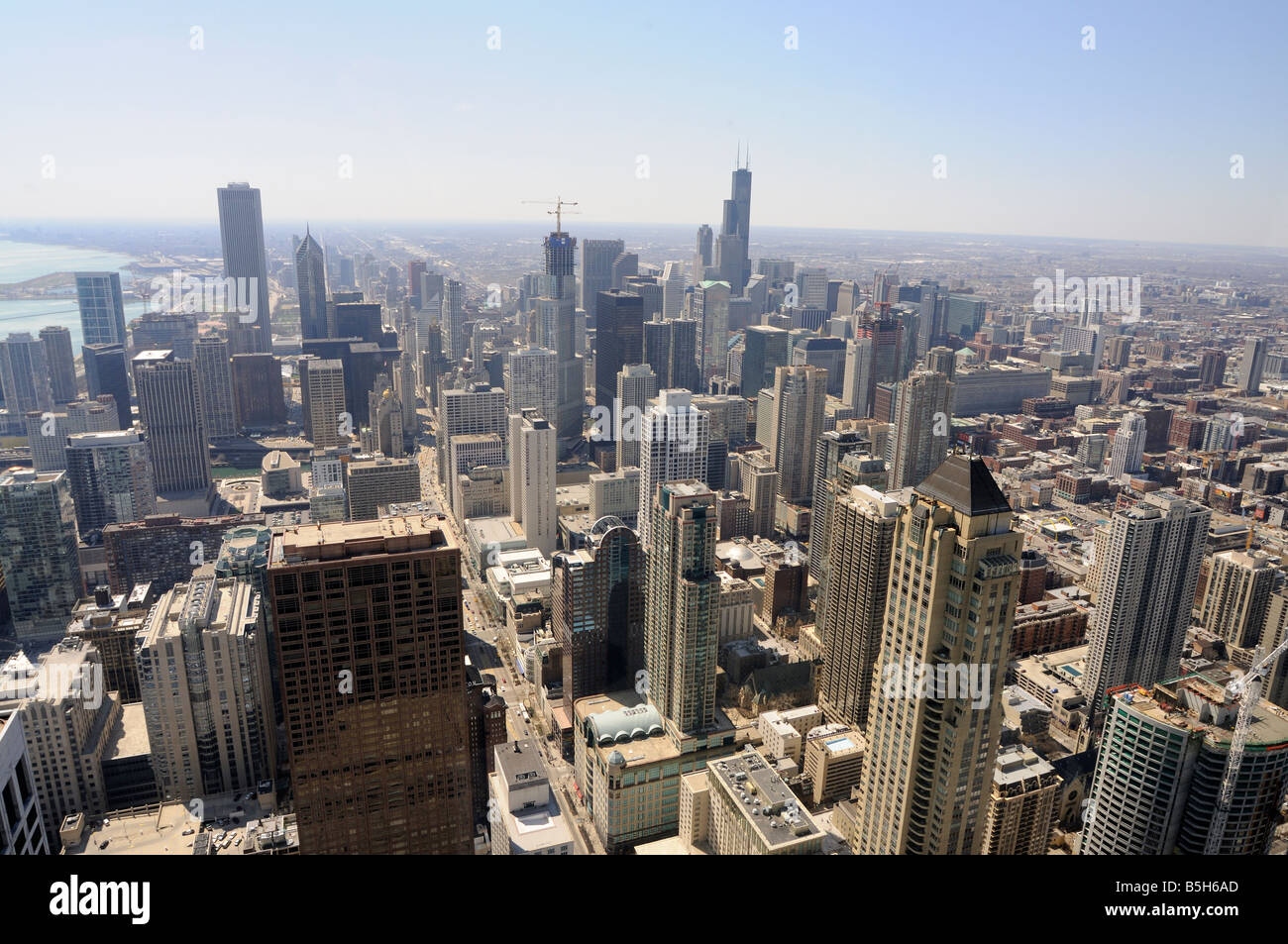 Panoramic view of downtown (The Loop) and lake Michigan, as seen from ...