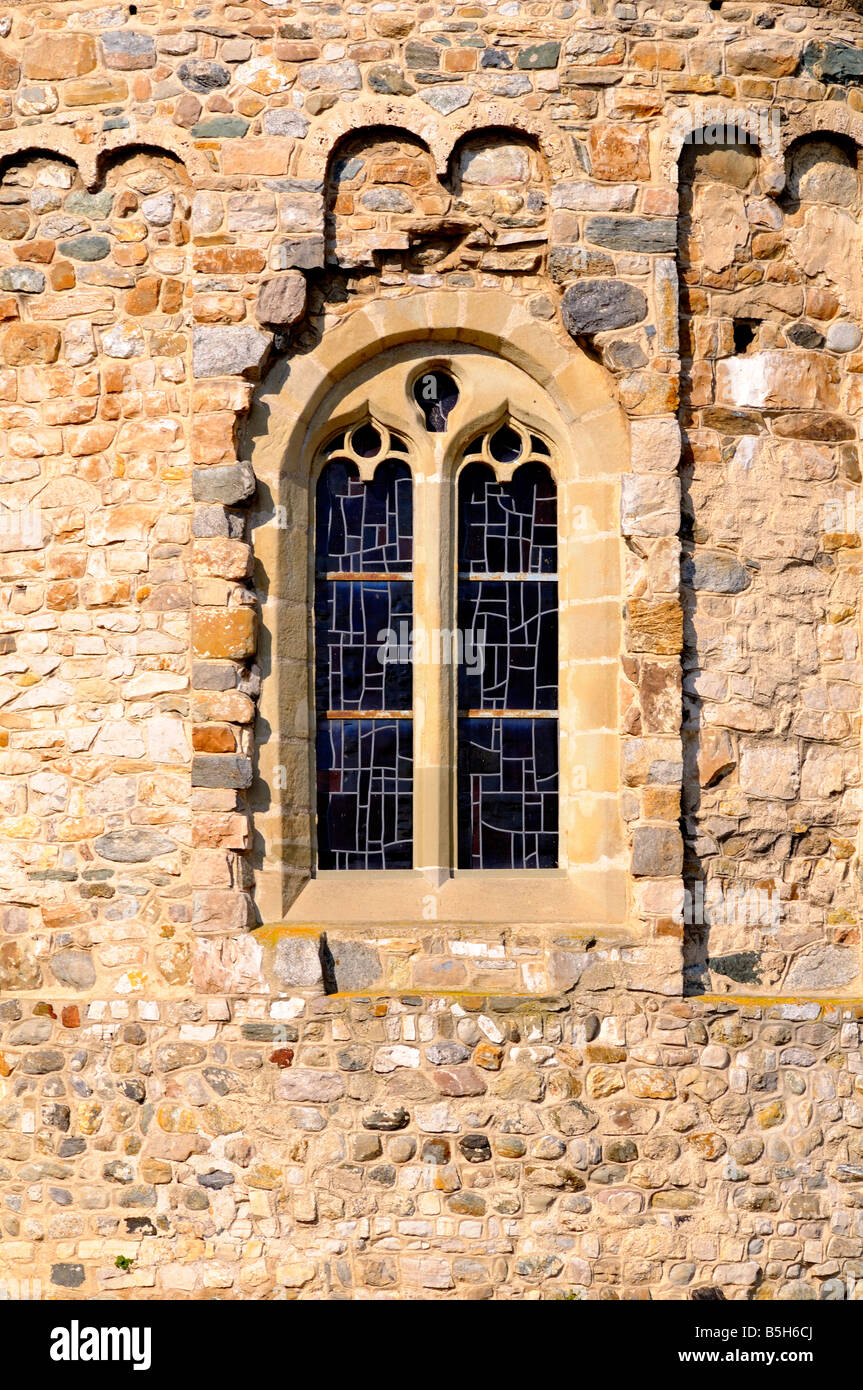 Romanesque window hi-res stock photography and images - Alamy